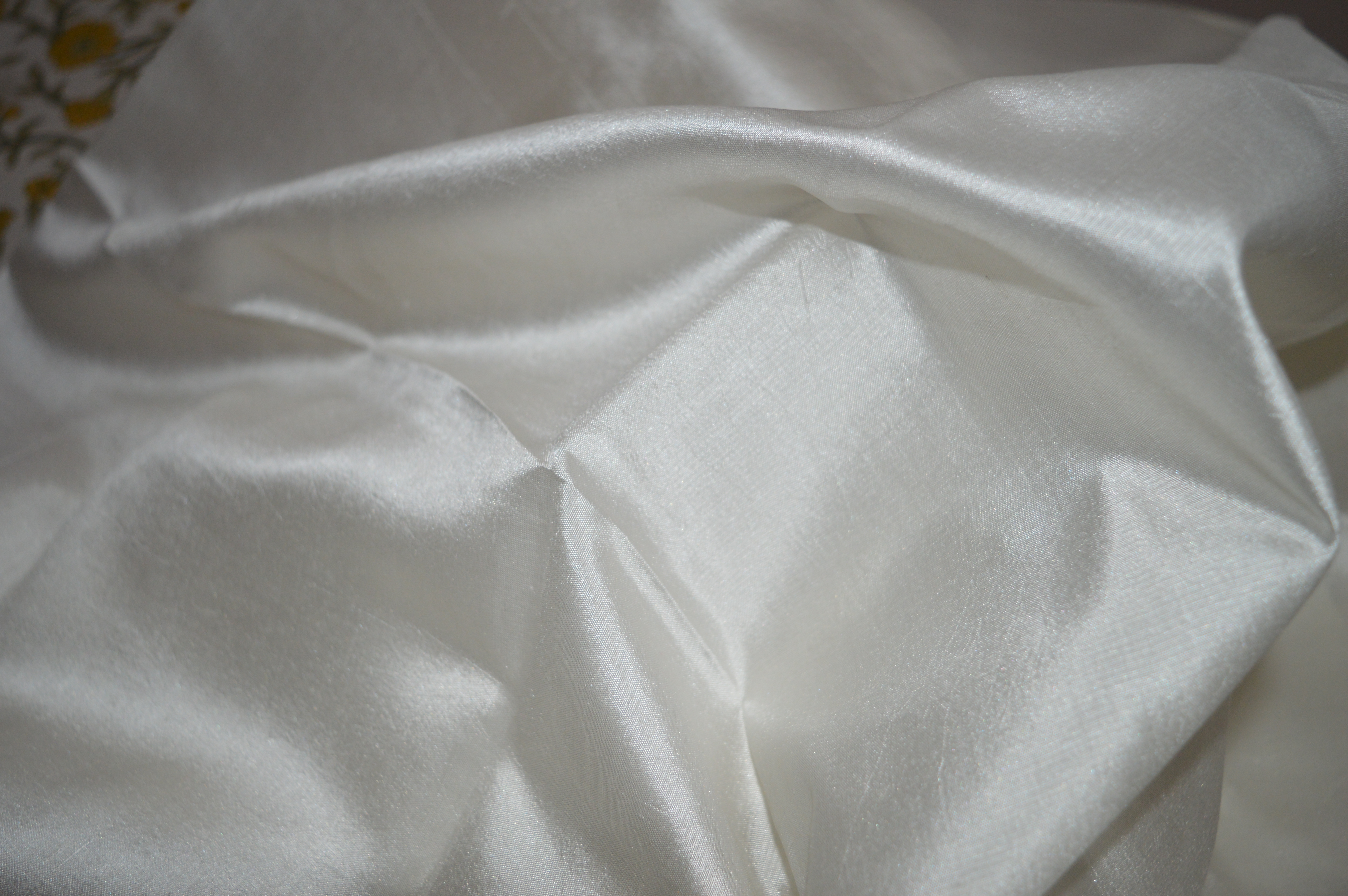 Taffeta Silk Fabric Wholesalers & Suppliers - Harshita Crafts